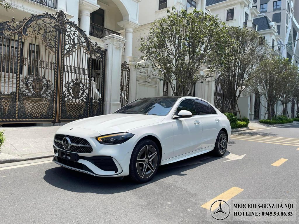 So Sánh Mercedes C200 Avantgarde Plus Và C300 AMG - Mercedes Hà Nội